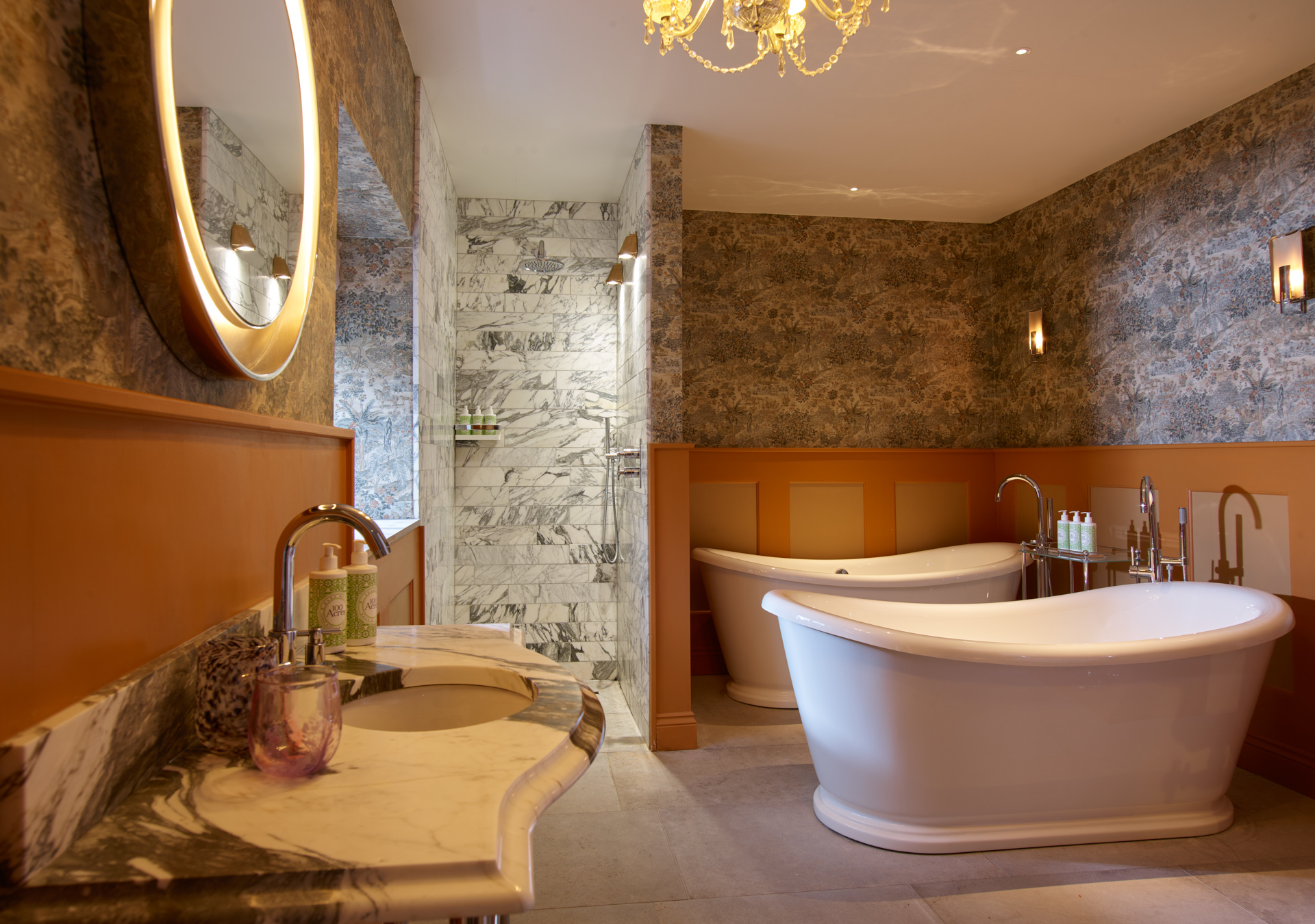 Luxe Hot Tub Suite Near Bath | Homewood Hotel & Spa